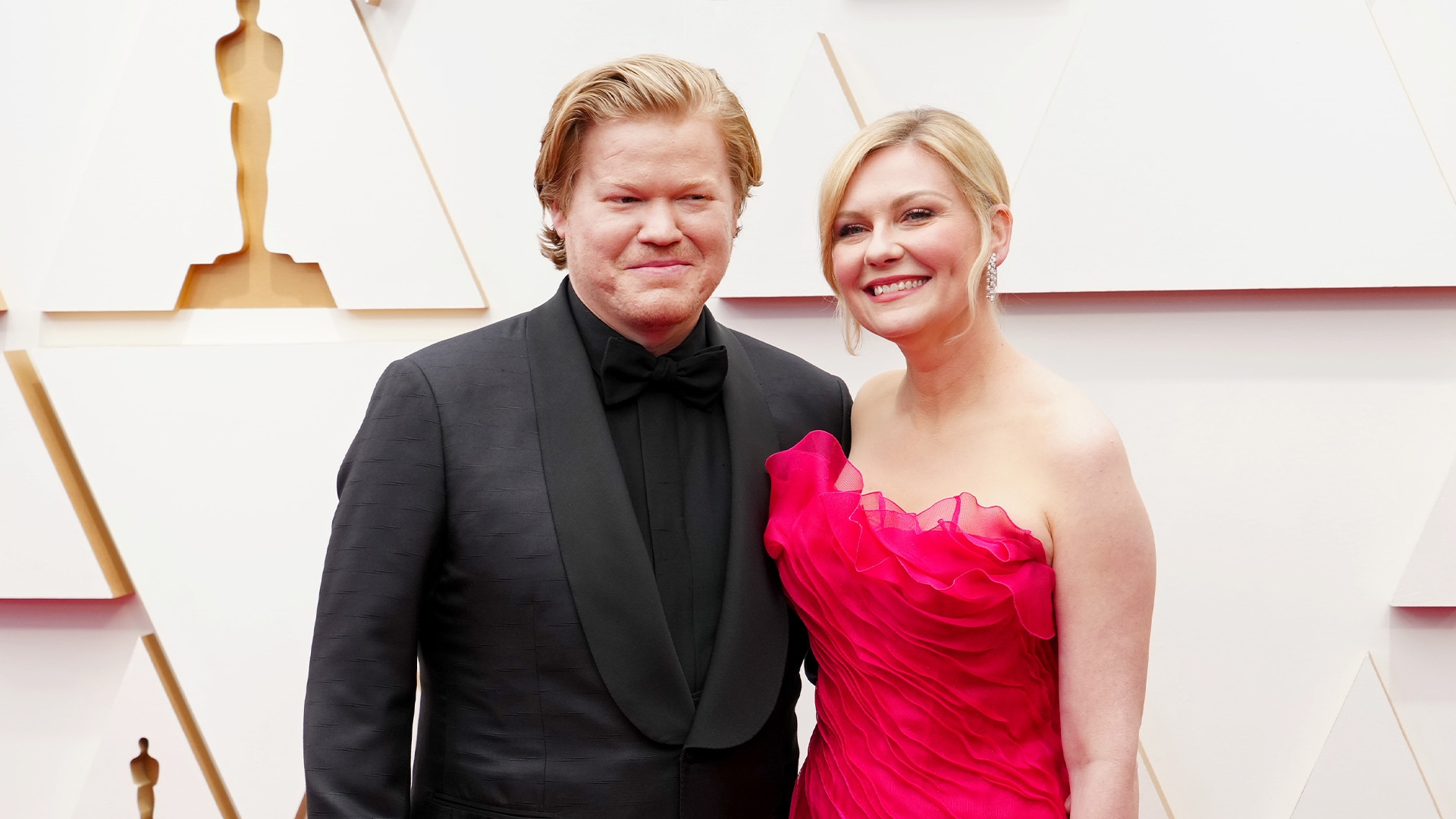 Watch Access Hollywood Highlight: Kirsten Dunst And Jesse Plemons Are ...