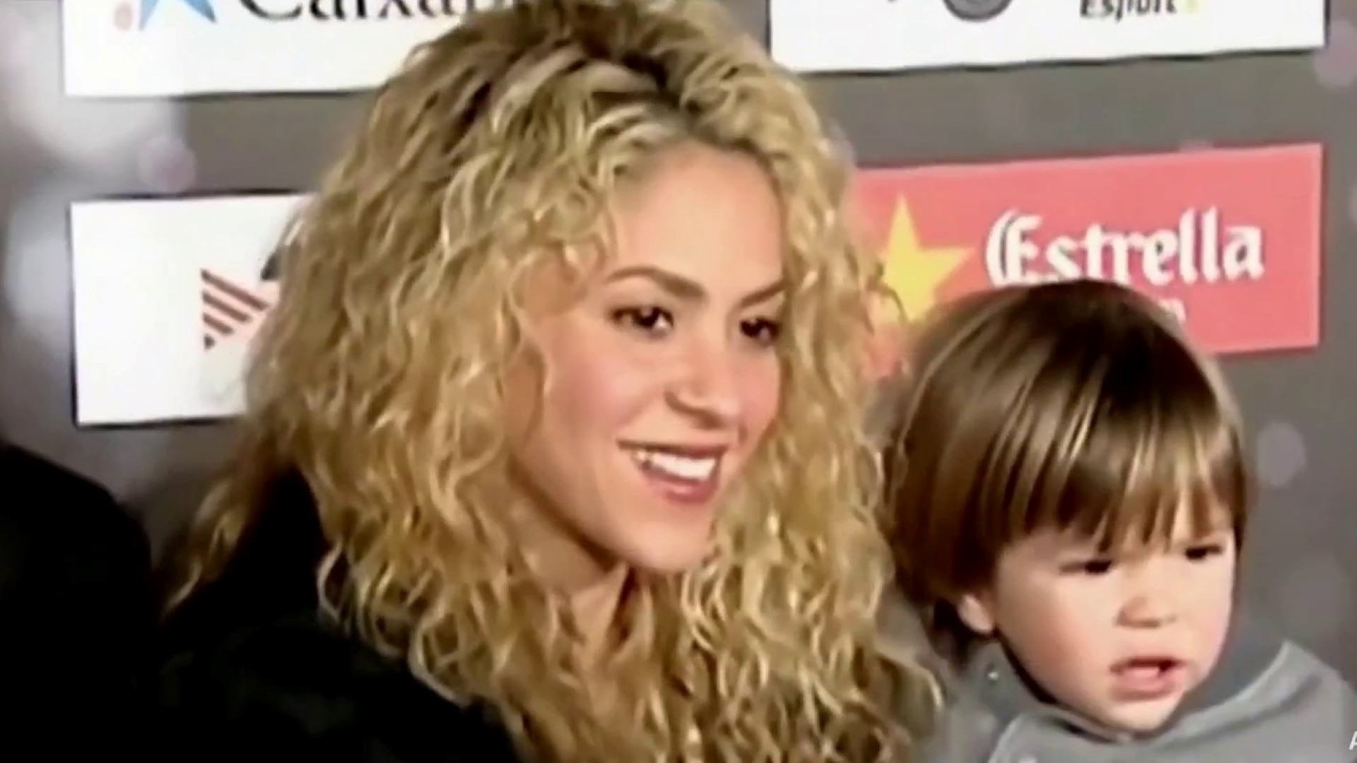 Watch La Mesa Caliente Episode: Shakira se muda a Miami - NBC.com