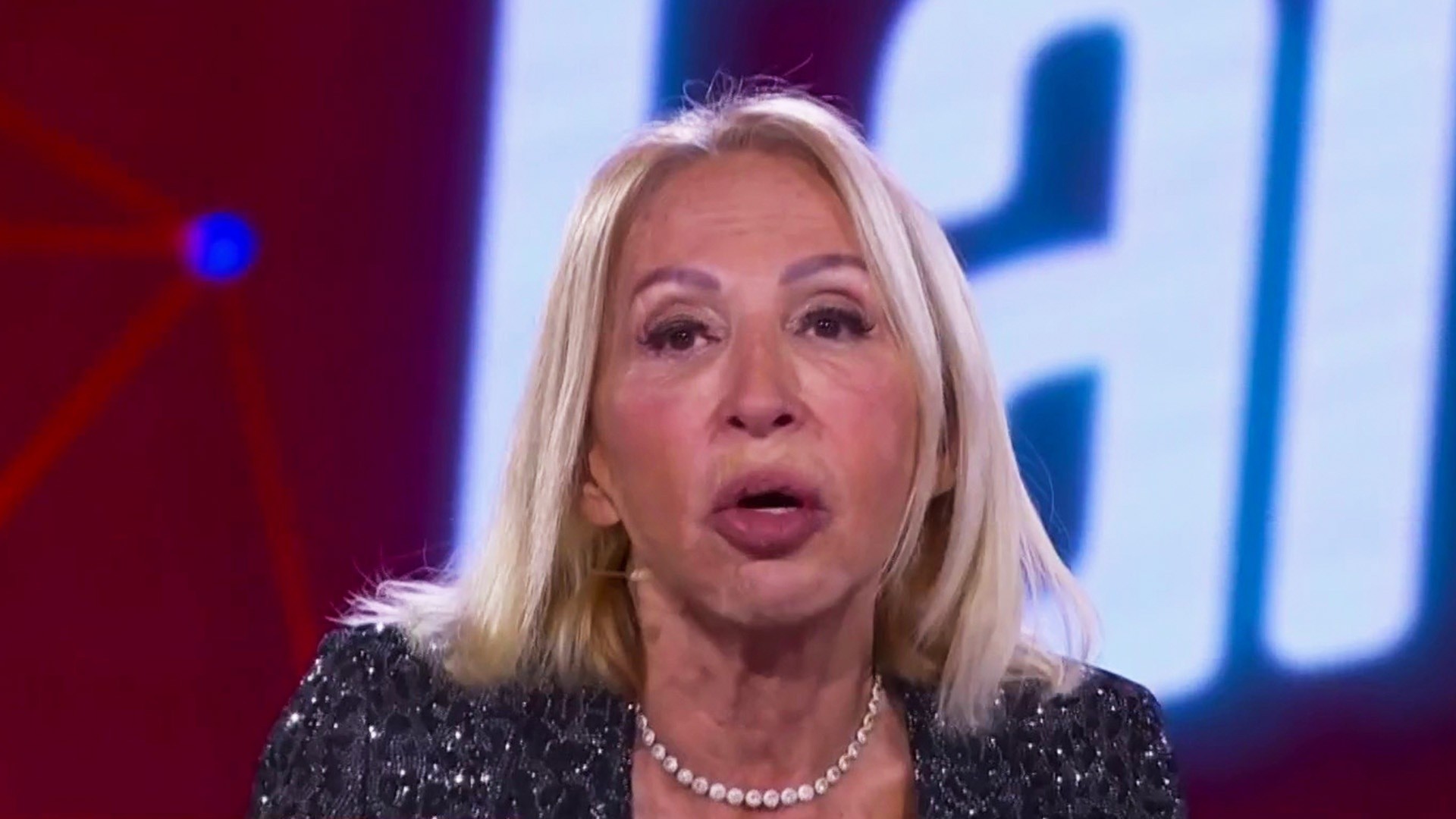 Watch Hoy Día Highlight: Laura Bozzo afirma que salió de La Casa de los ...
