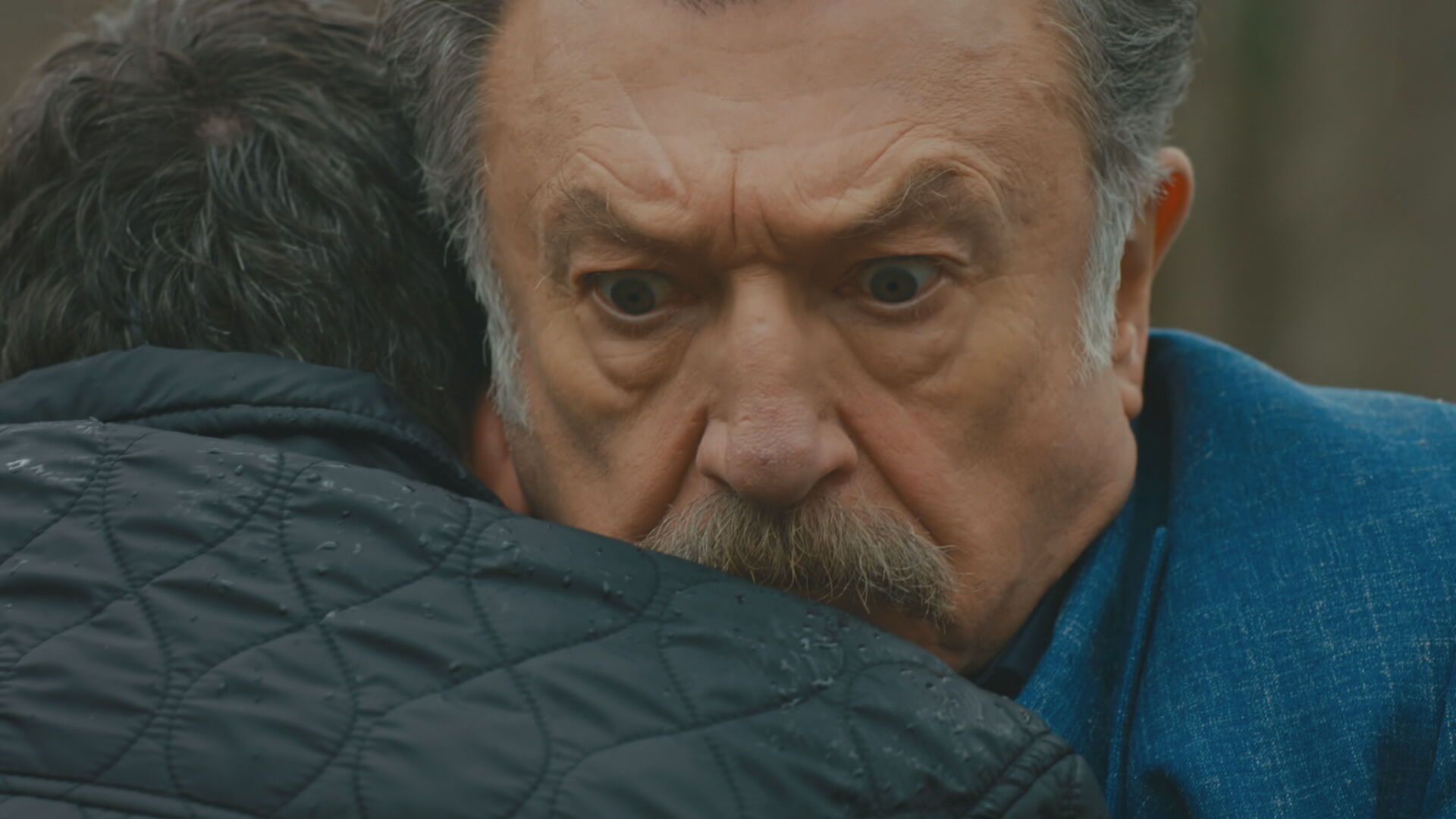 Watch Amor Valiente Episode: Una rata traidora - NBC.com