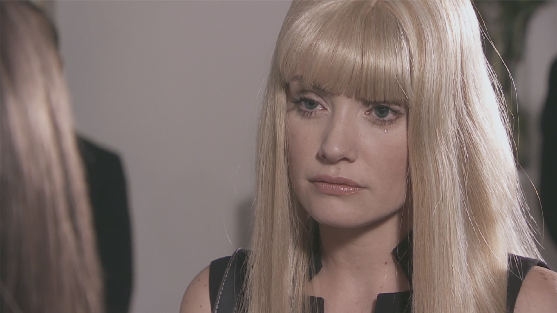 Watch La Impostora Episode: Te quiero lejos - NBC.com