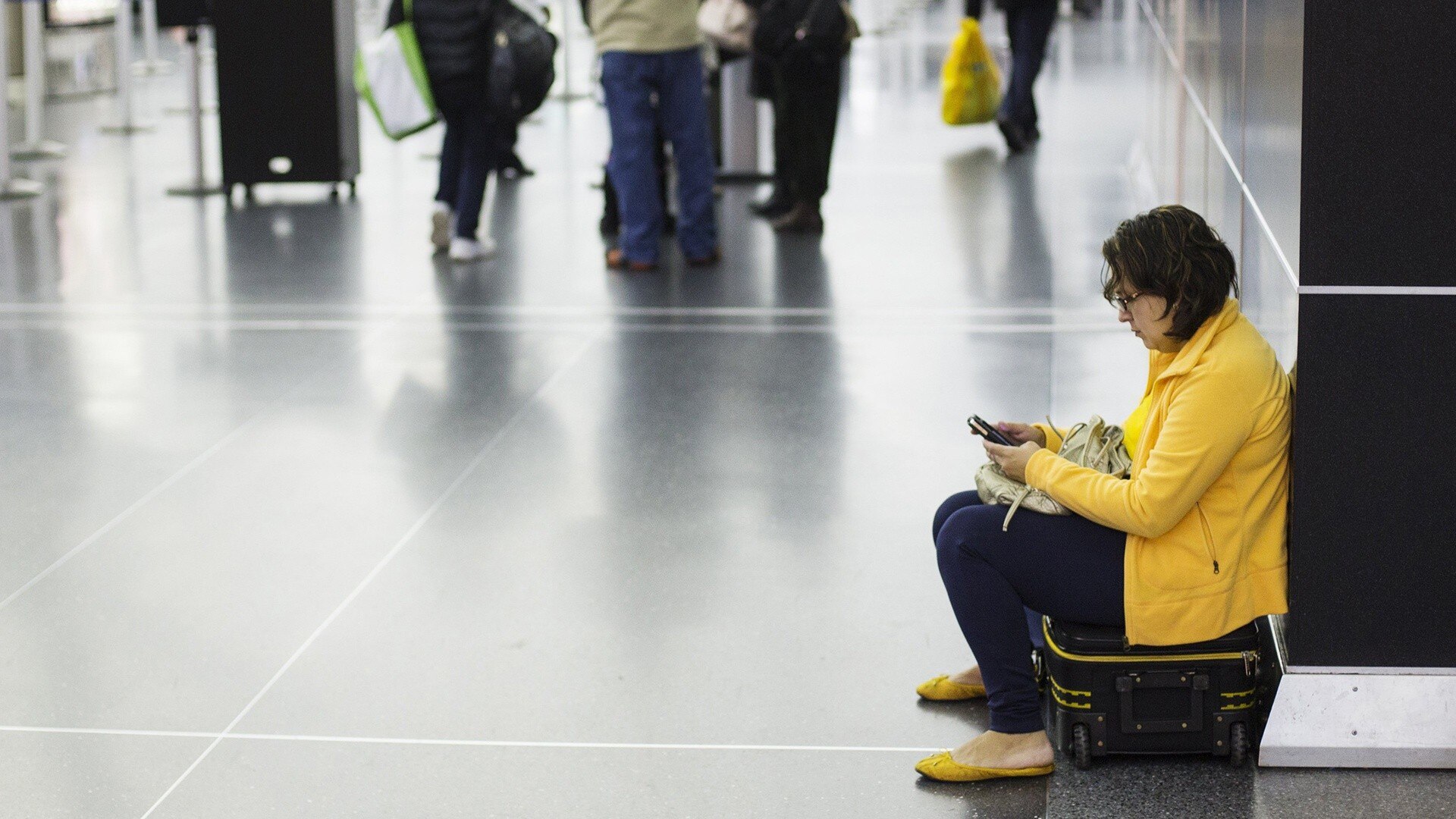 Watch TODAY Excerpt: Thousands of flights delayed, canceled due to ...