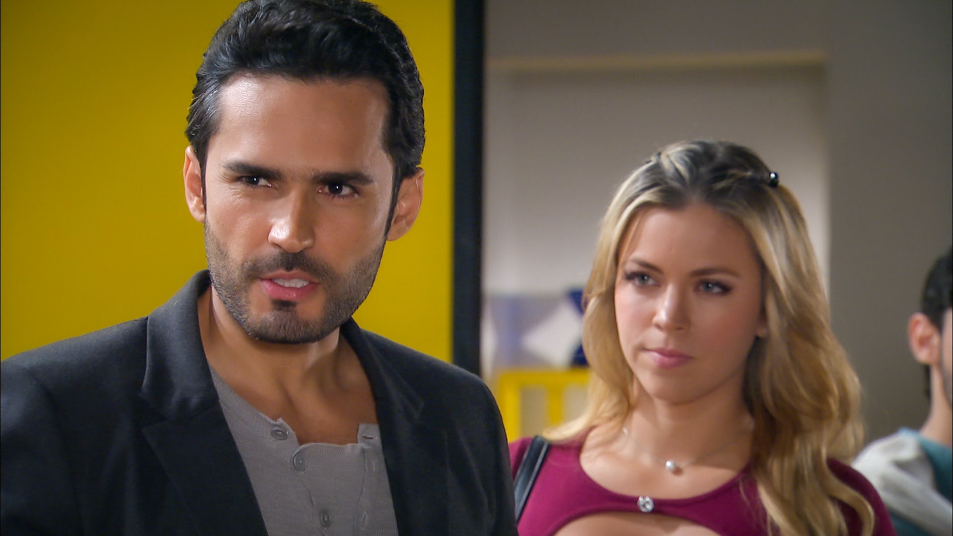 Watch Corazón Valiente Episode: Luz - NBC.com