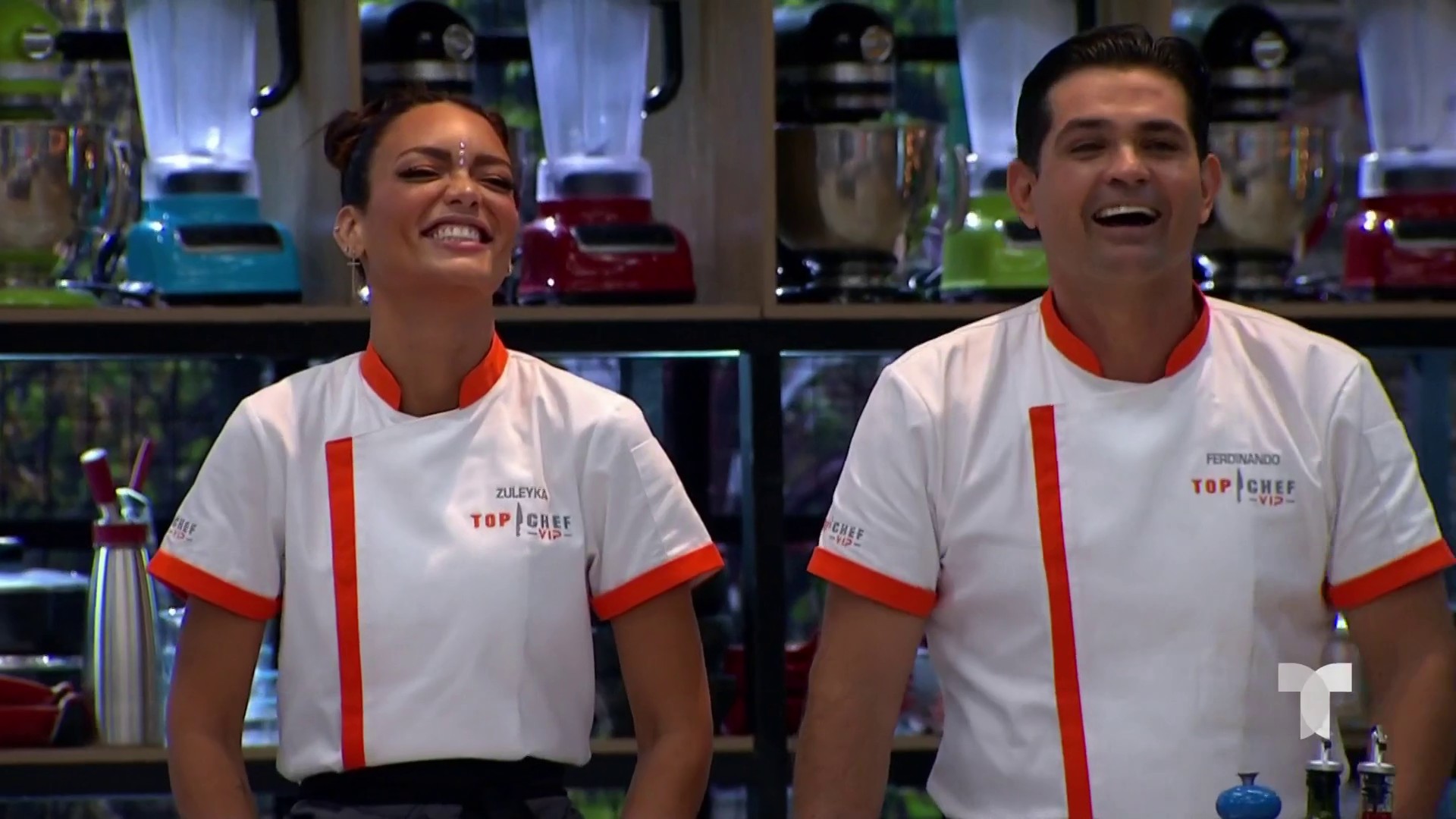Watch Top Chef VIP Highlight: Zuleyka y Ferdinando revelan que se caen ...