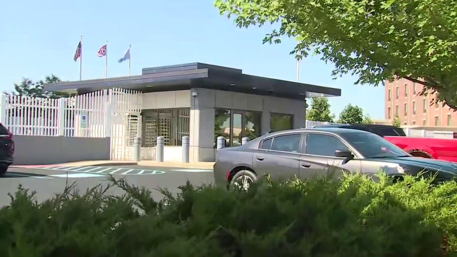 Watch TODAY Excerpt: Armed man fatally shot after trying to breach FBI ...