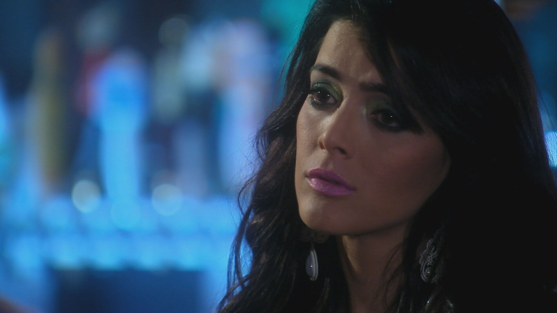 Watch Tierra de Reyes Episode: Triste adiós - NBC.com