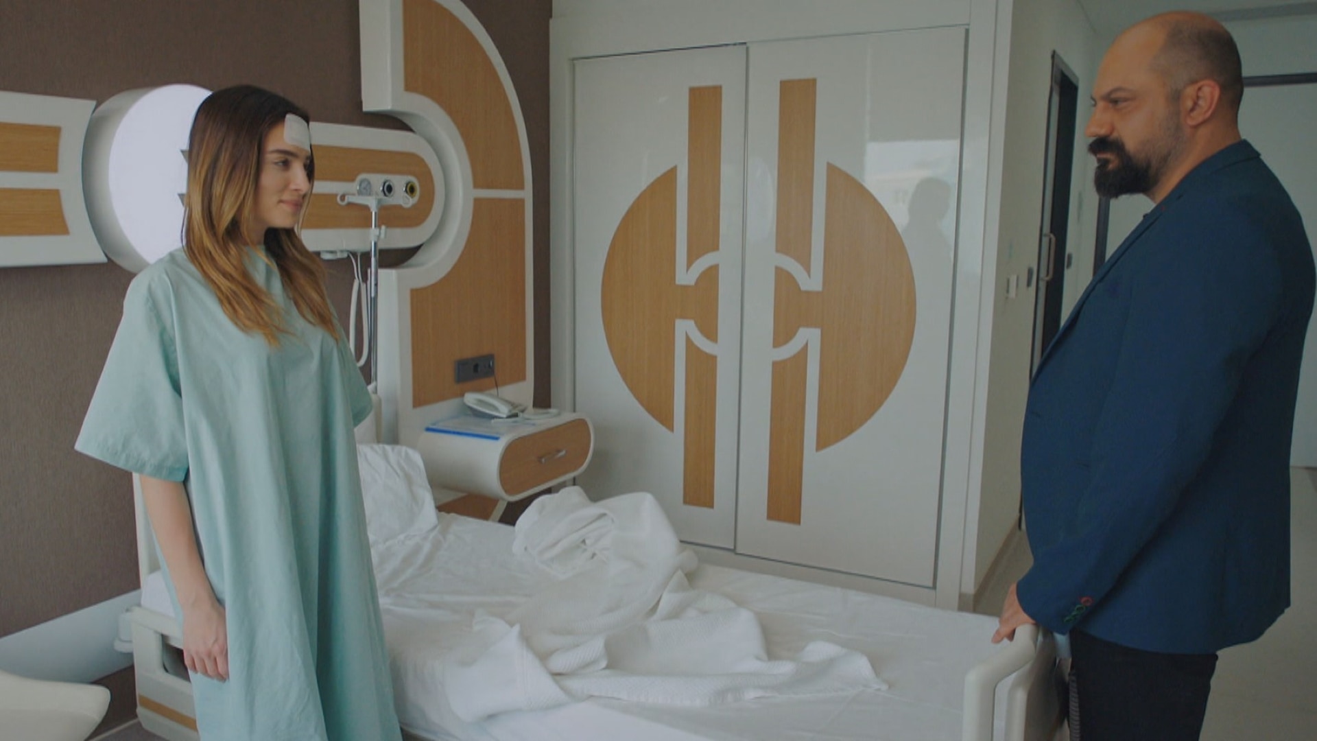 Watch Cennet Episode: Trampas y mentiras - NBC.com