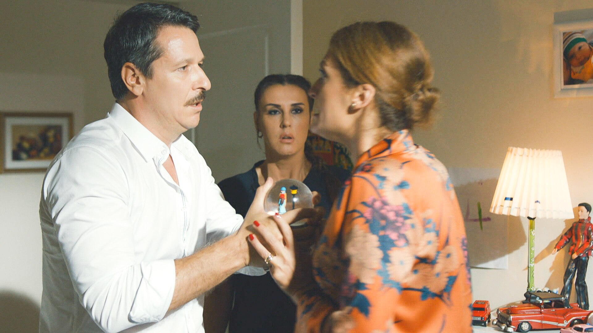 Watch Cennet Episode: Una huella del pasado - NBC.com