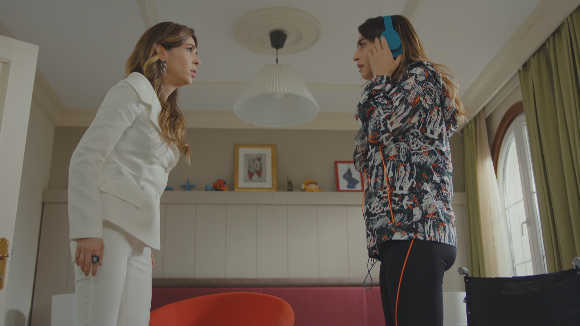 Watch Cennet Episode: Farsante - NBC.com