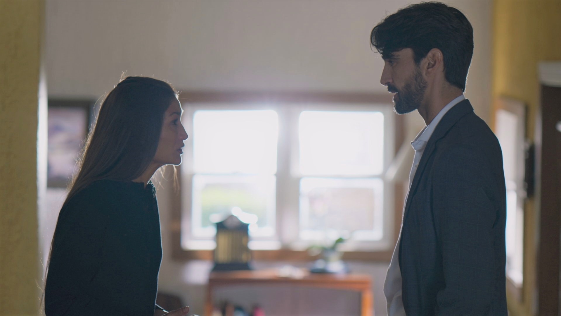 Watch Enemigo Íntimo Episode: El alcance del negocio - NBC.com