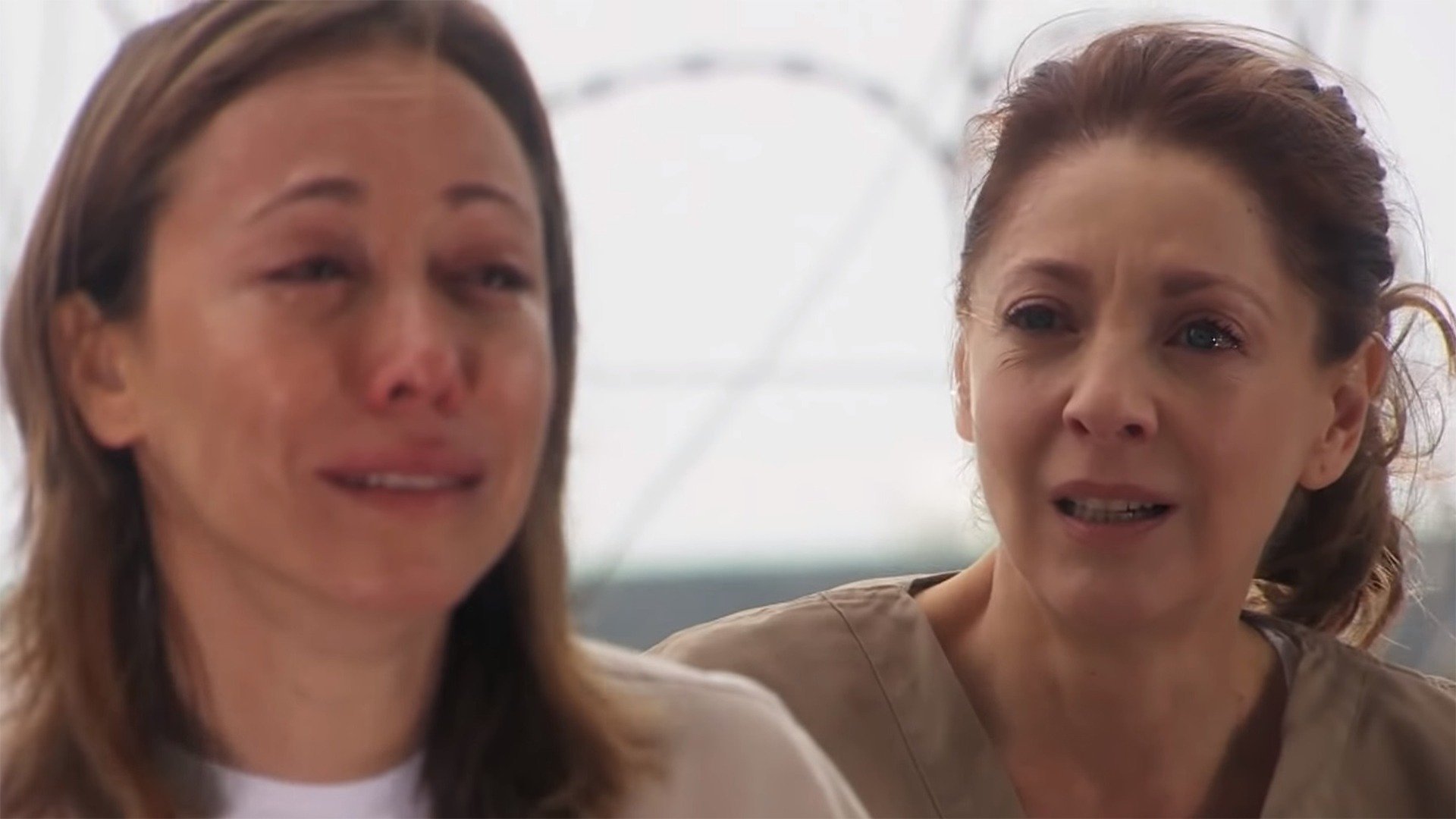 Watch Eva La Trailera Episode: Estampida - NBC.com