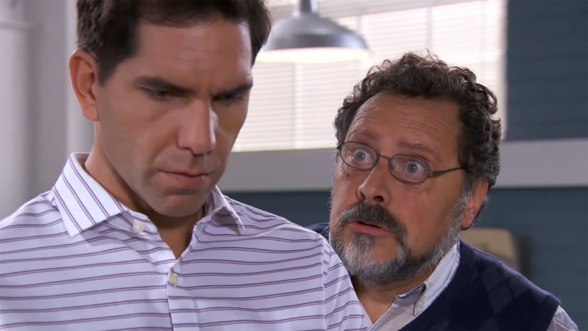 Watch Eva La Trailera Episode: La fianza - NBC.com