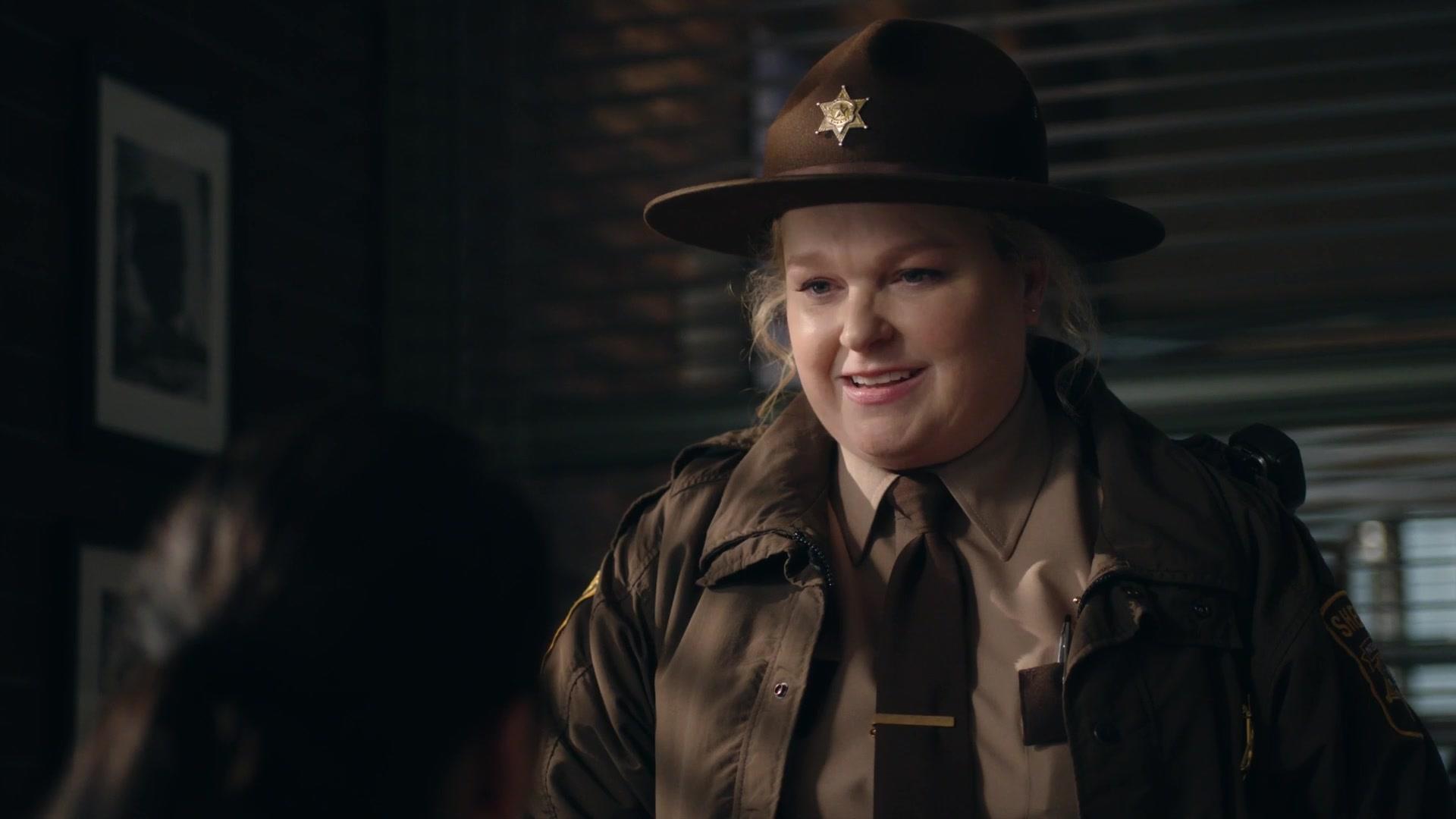 Watch Resident Alien Web Exclusive: Asta and Deputy Baker Gather Clues ...