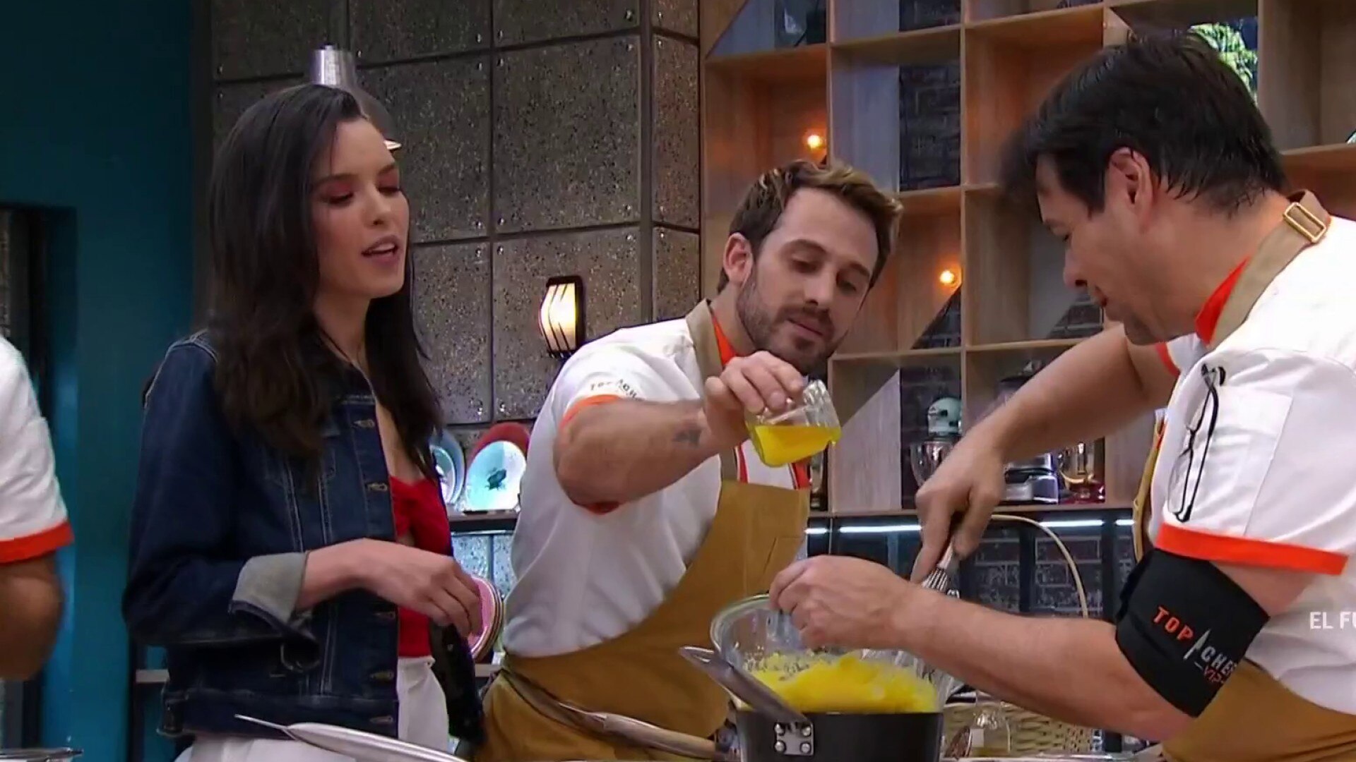 Watch Top Chef VIP Highlight: Rodrigo quiere sorprender a la chef Adria ... Watch Top Chef VIP Highlight: Rodrigo quiere sorprender a la chef Adria ...
