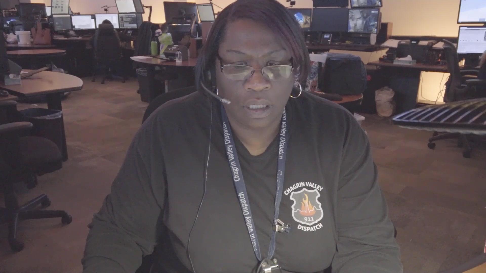 Watch 911 Crisis Center Sneak Peek: Woman Calls 911 While Actively ...