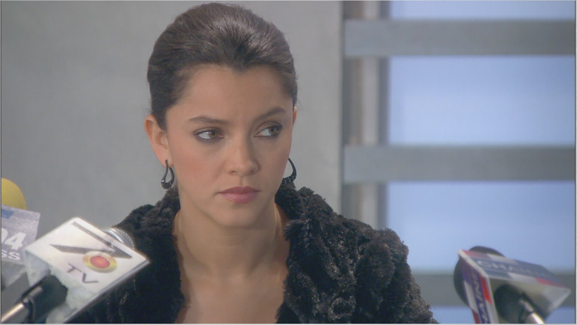 Watch Aurora Episode: Tensiones del pasado - NBC.com