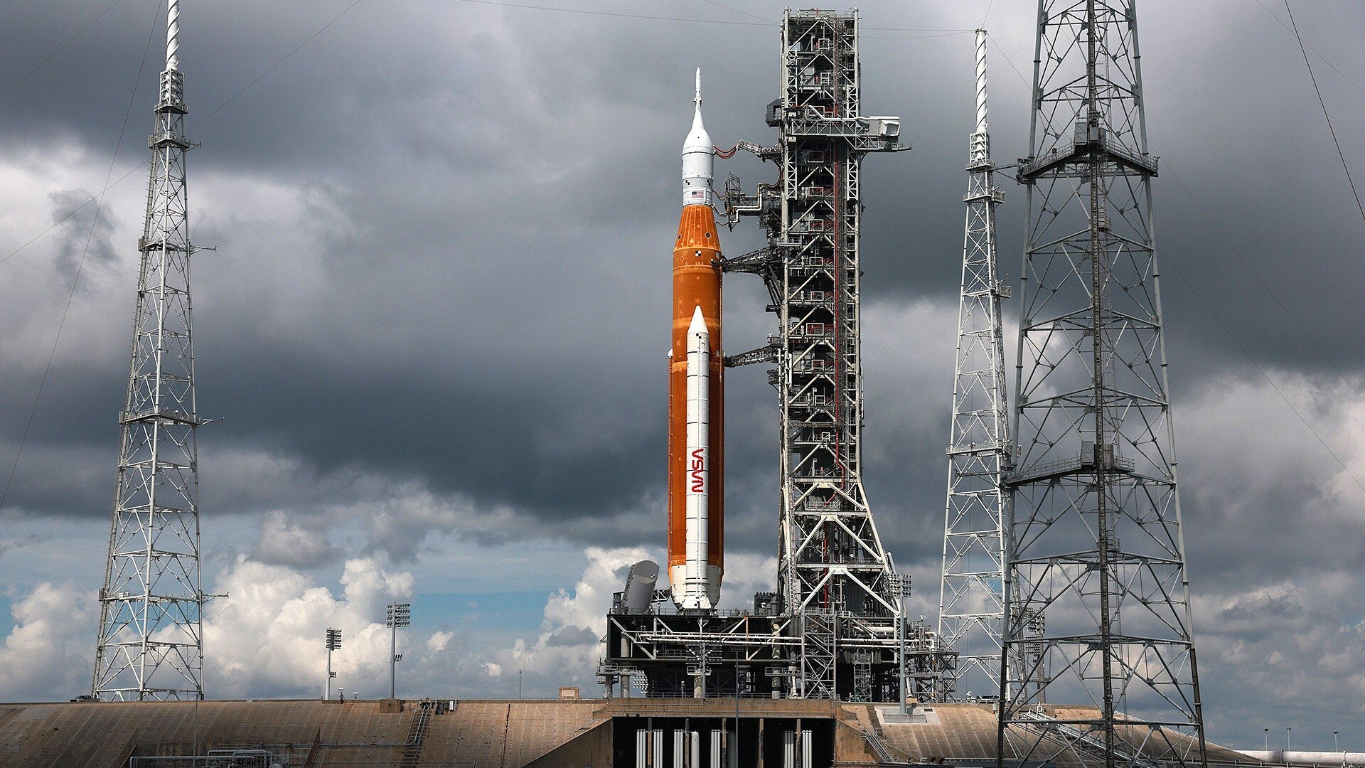 Watch TODAY Excerpt: NASA scraps Artemis launch after fuel leaks, storm ...