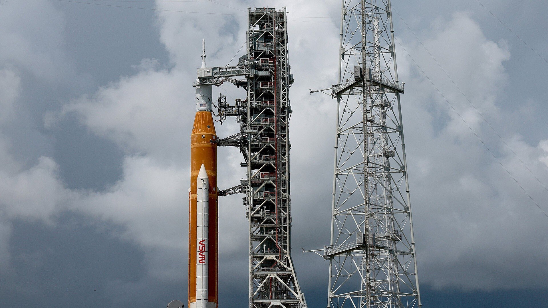 Watch TODAY Excerpt: NASA evaluates Artemis engine problems ahead of ...