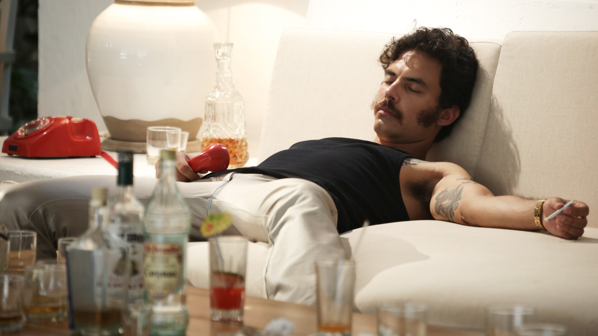 Watch El Barón Episode: Camino a La Perdición - NBC.com