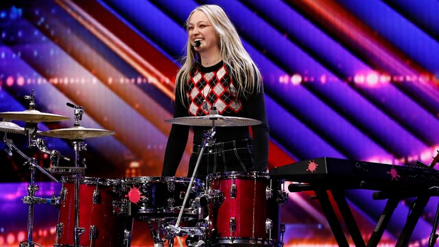 Watch America's Got Talent Highlight: 17-Year-Old Mia Morris Delivers ...