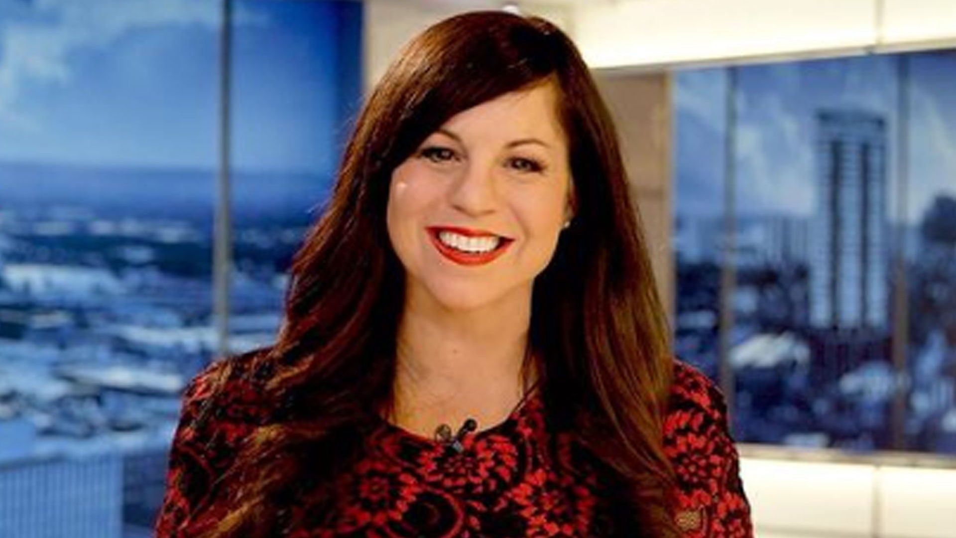 Watch Noticias Telemundo Highlight: Tras el susto de un ACV esta periodista quiere ayudar a ...