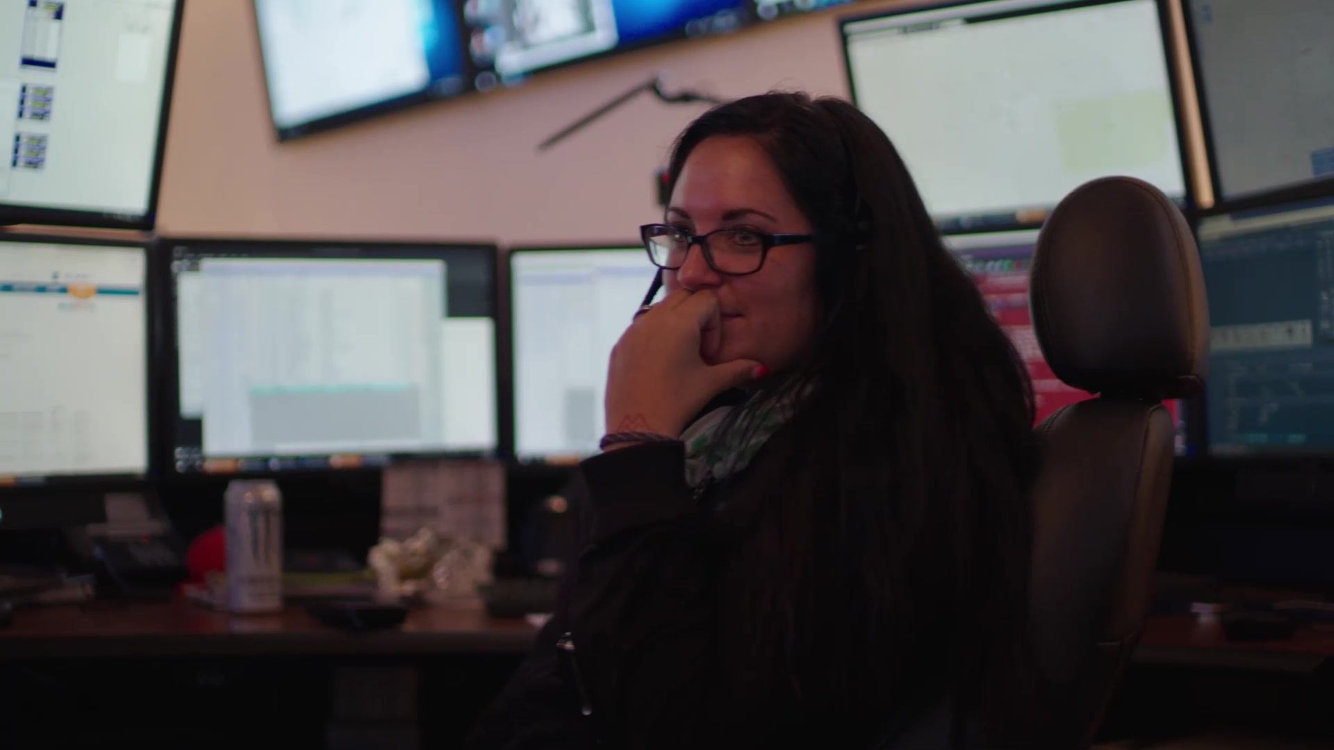 Watch 911 Crisis Center Episode: Irish Moon - NBC.com
