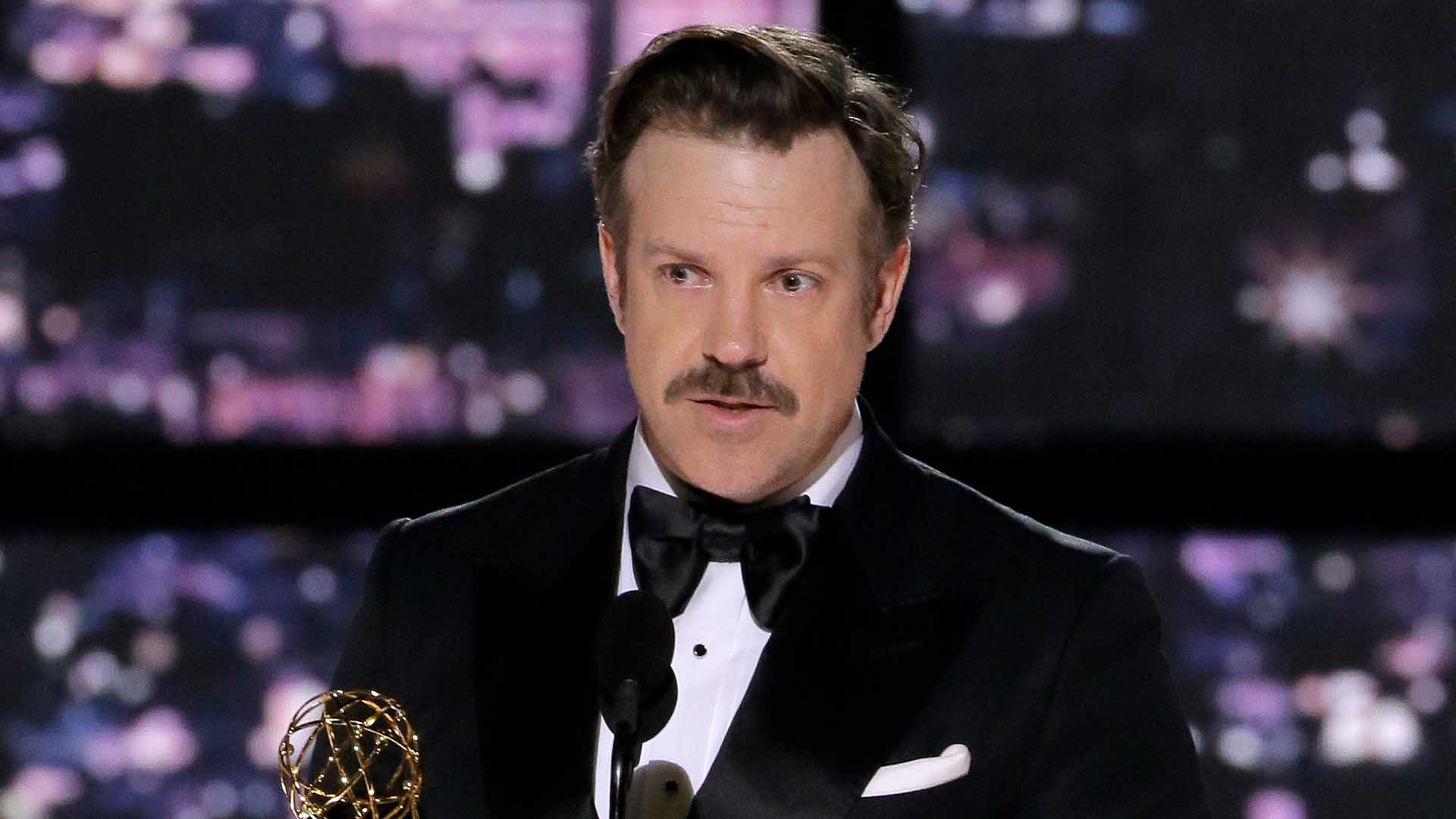 Watch Access Hollywood Highlight: Jason Sudeikis Thanks His Parents In ...