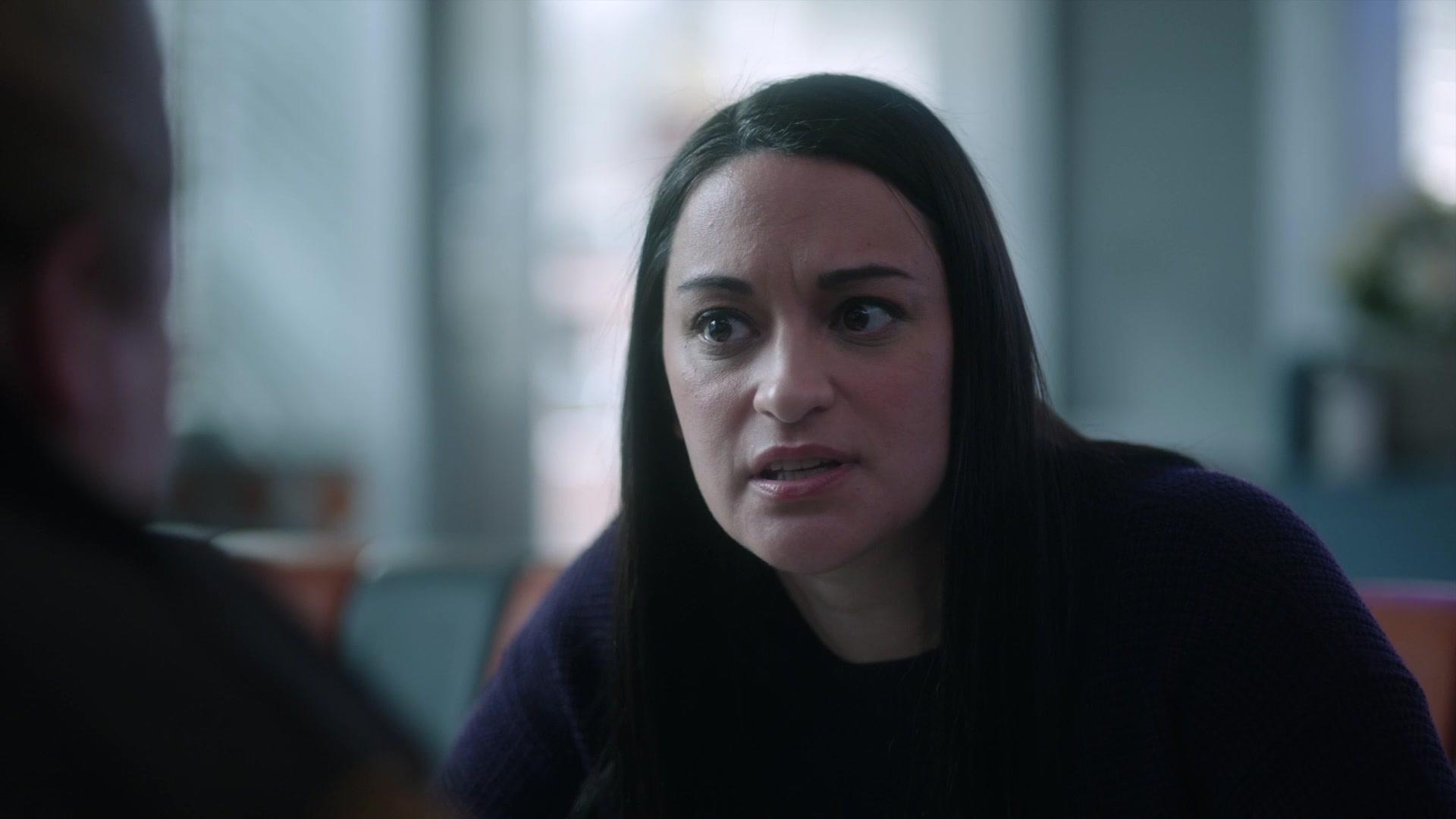 Watch Resident Alien Highlight: Harry Outruns the Alien Tracker - NBC.com