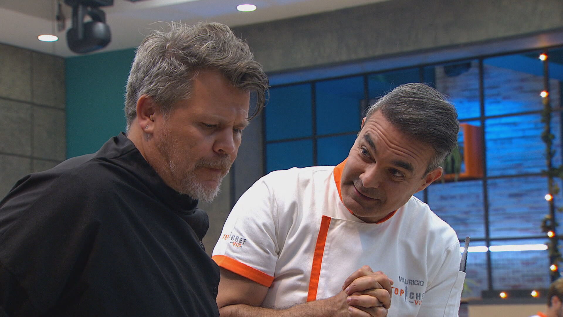 Watch Top Chef VIP Episode: Cata a ciegas - NBC.com