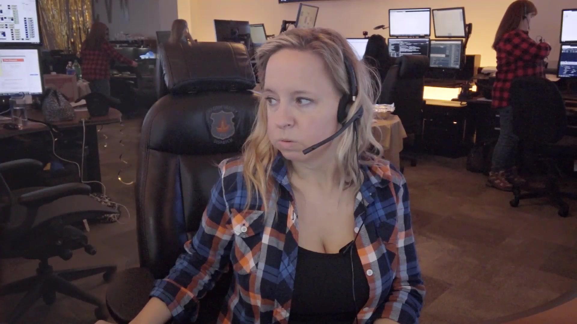 Watch 911 Crisis Center Sneak Peek: Witness Calls In a Car Accident to ...