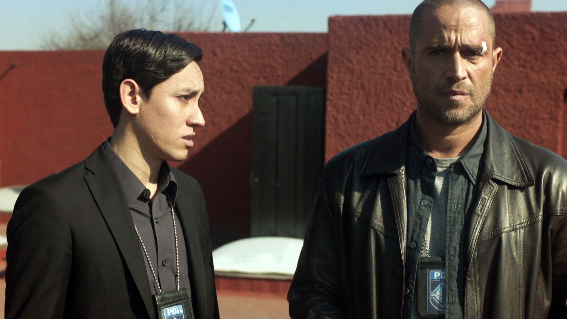 Watch Falco Episode: Caballero descubre a Falco - NBC.com