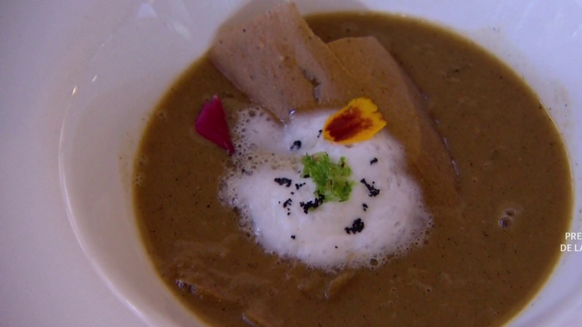Watch Top Chef VIP Highlight: "El cielo Bombom soup" de Chiky - NBC.com