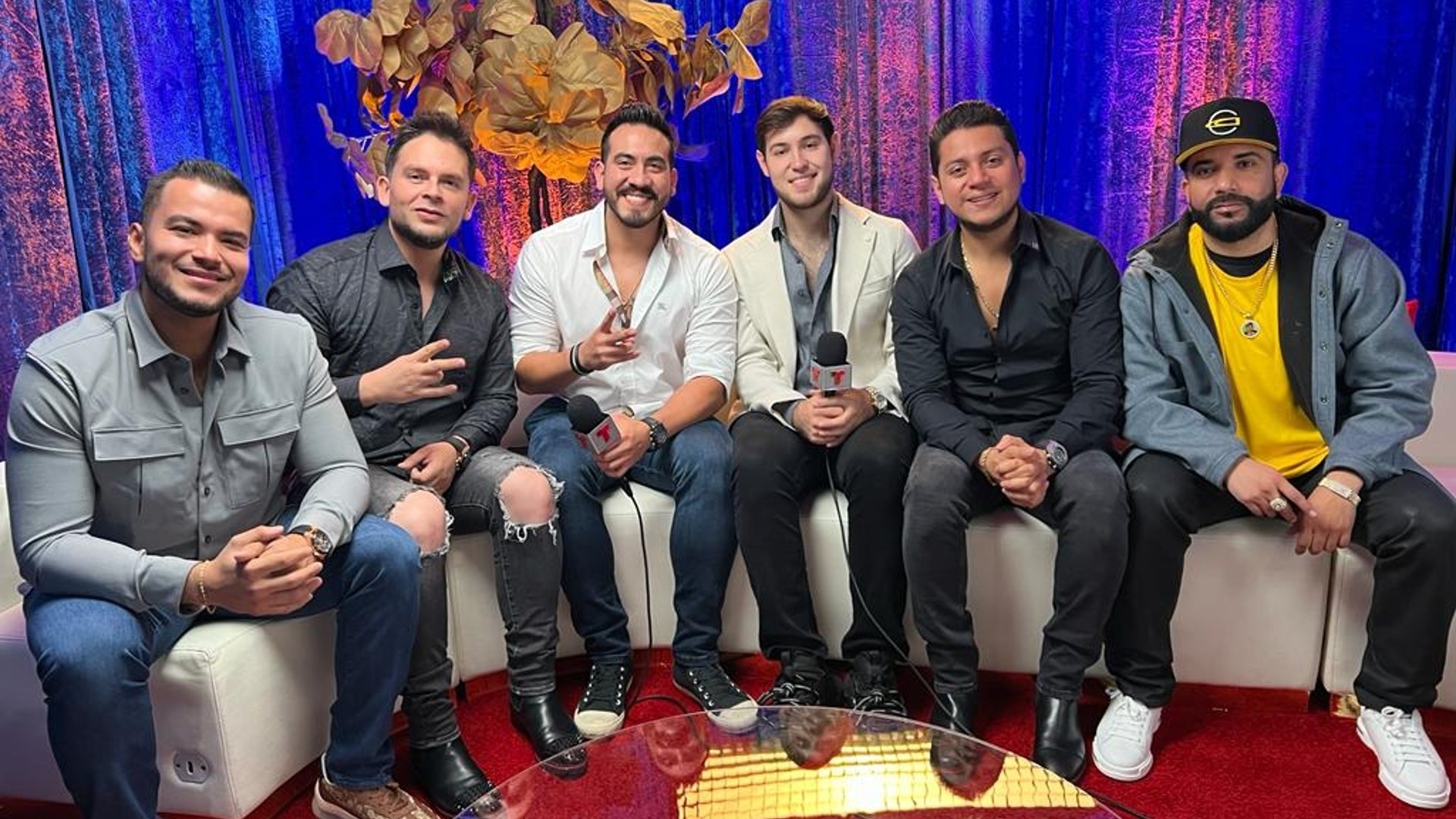 Watch Premios Billboard de la Música Latina 2022 Highlight: Calibre 50 ...