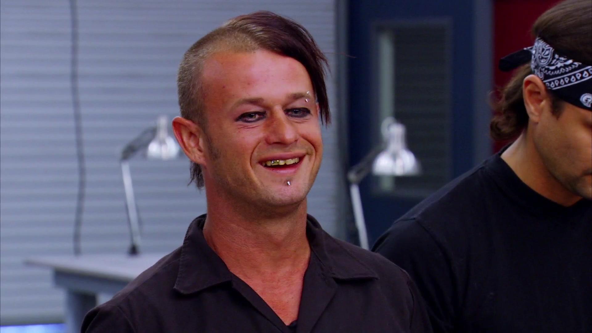 Watch Face Off Episode: Alien Apocalypse - NBC.com