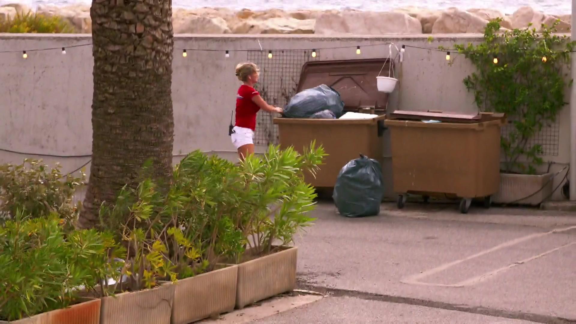 Watch Below Deck Mediterranean Episode: Don't Cry for Me, Sirocco - NBC.com