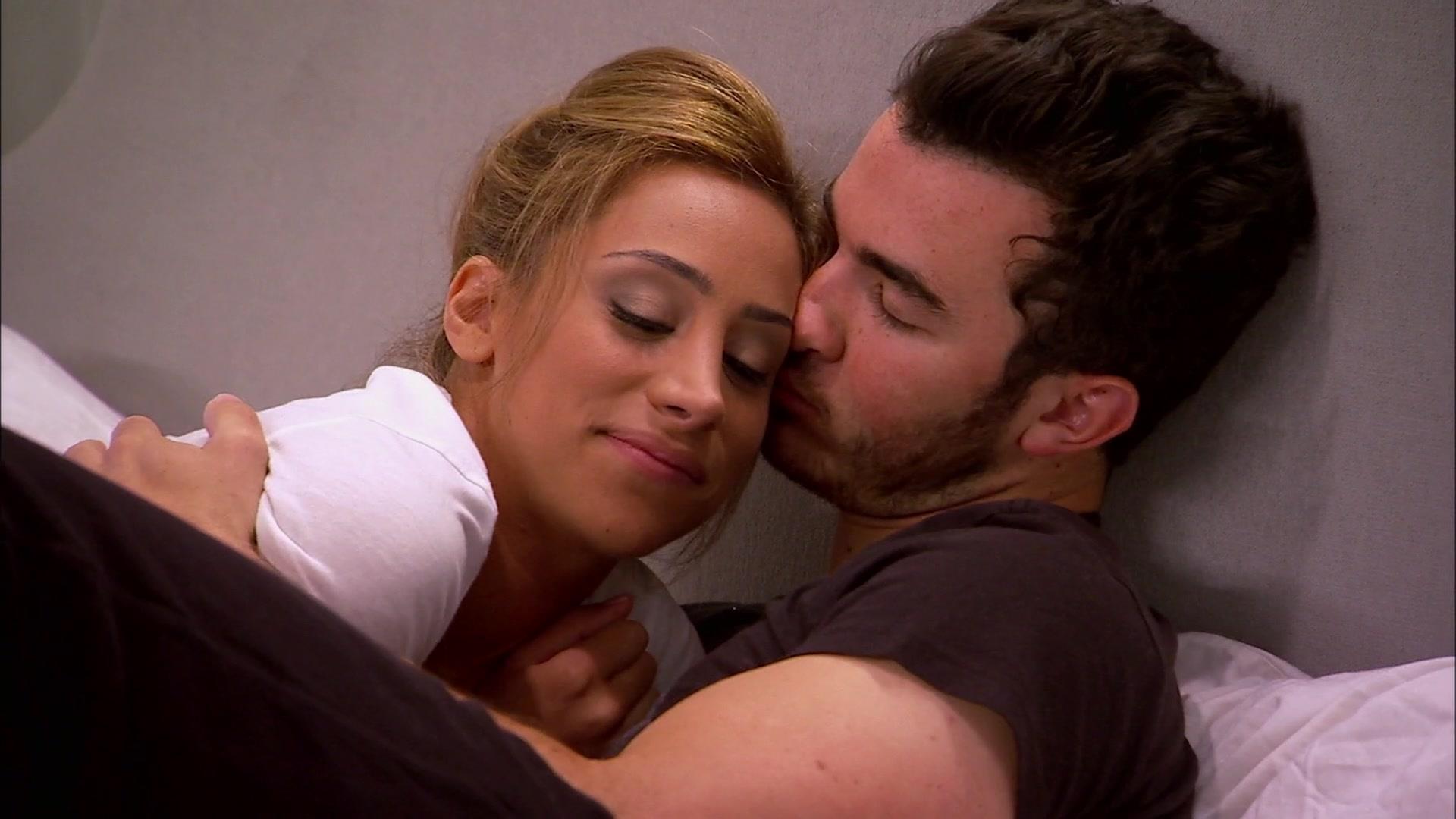 Watch Married To Jonas Episode: Dinner with the In-Laws - NBC.com