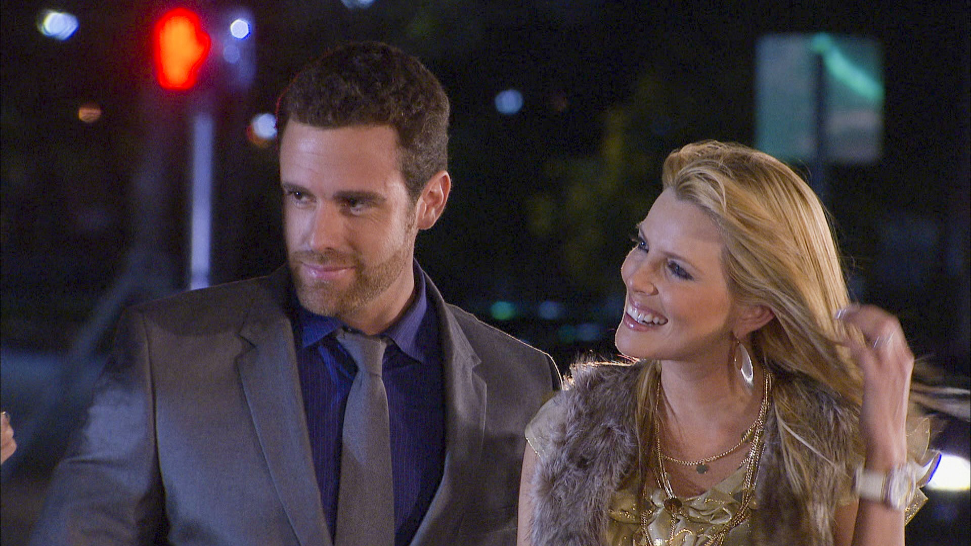 Watch Perro Amor Episode: Un parto bajo amenaza - NBC.com