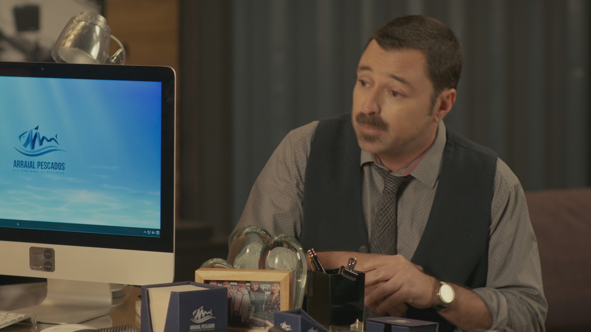 Watch Sol Naciente Episode: Siguiendo pistas - NBC.com