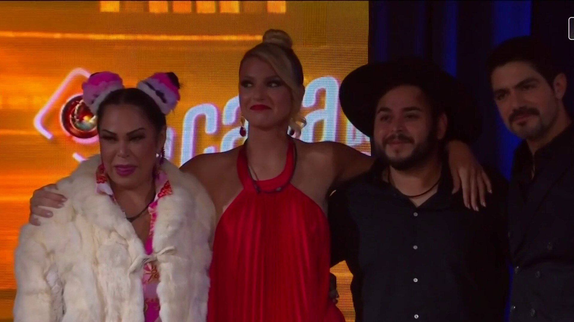 Watch La Casa de los Famosos Highlight: Liliana, Madison, Raúl y Pepe disfrutan su última cena ...