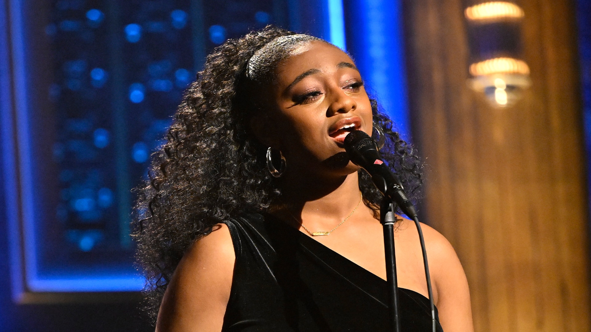 Watch The Tonight Show Starring Jimmy Fallon Highlight: Samara Joy ...