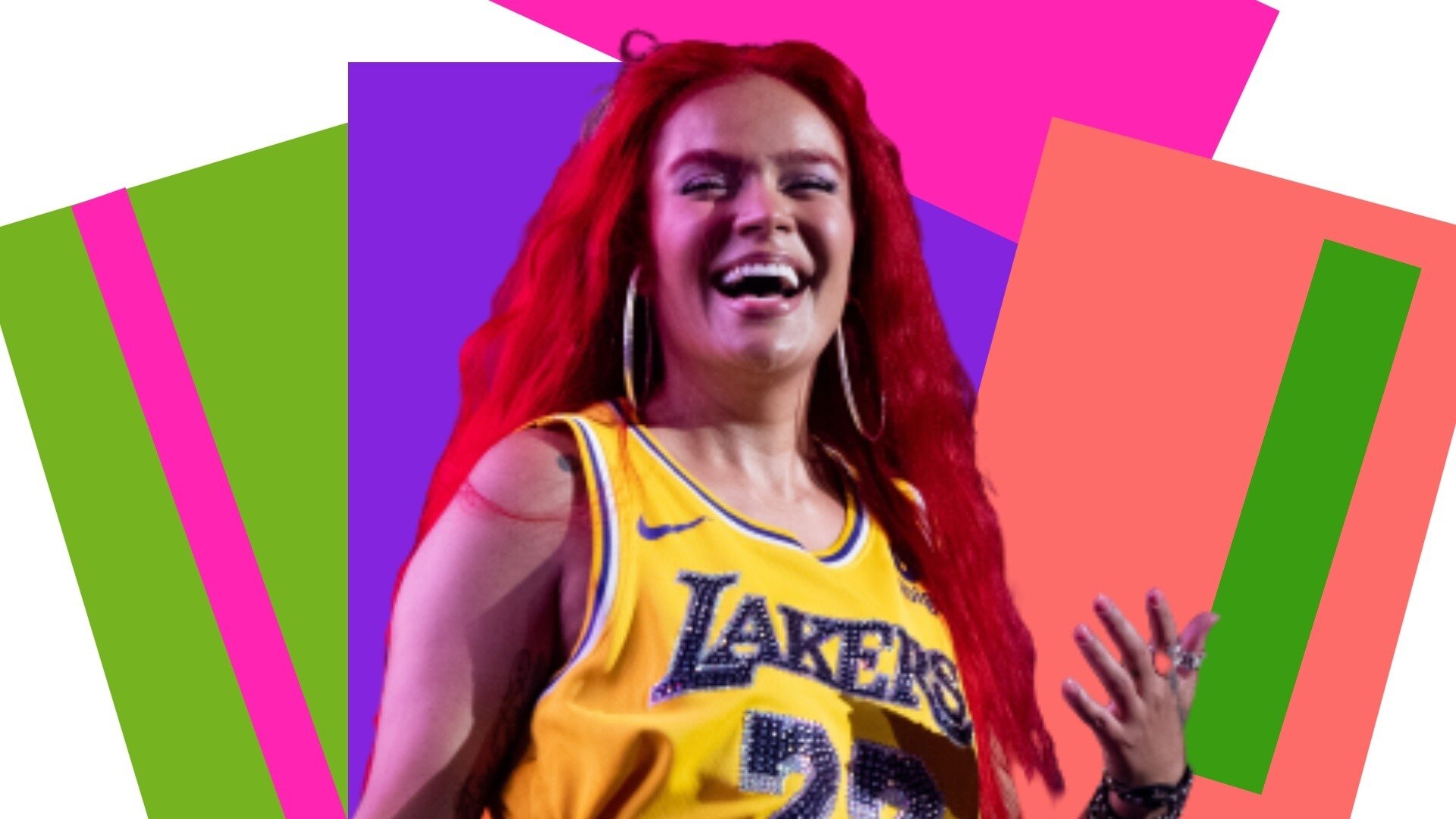 Watch En Casa con Telemundo Highlight: Karol G revela cómo reaccionó Shakira cuando le presentó ...