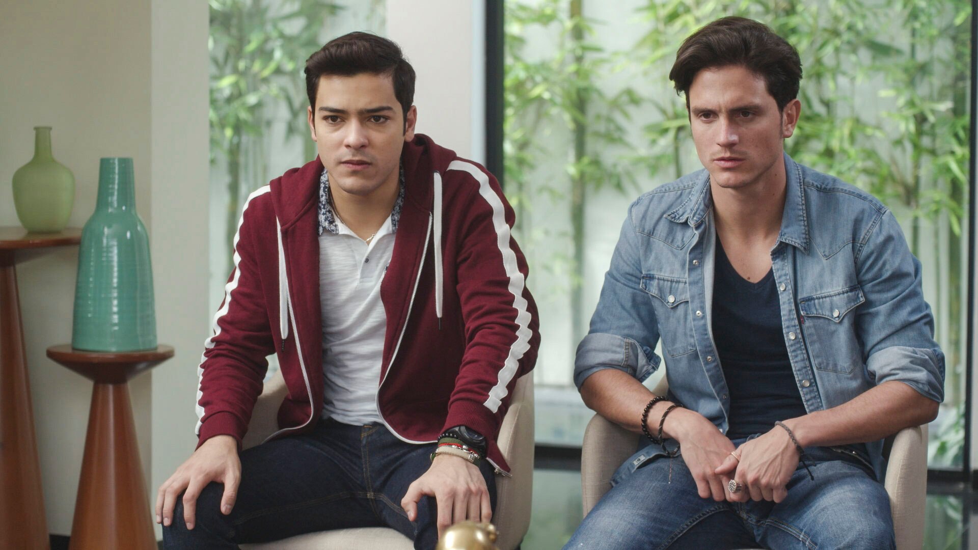 Watch Un Poquito Tuyo Episode: La amante - NBC.com