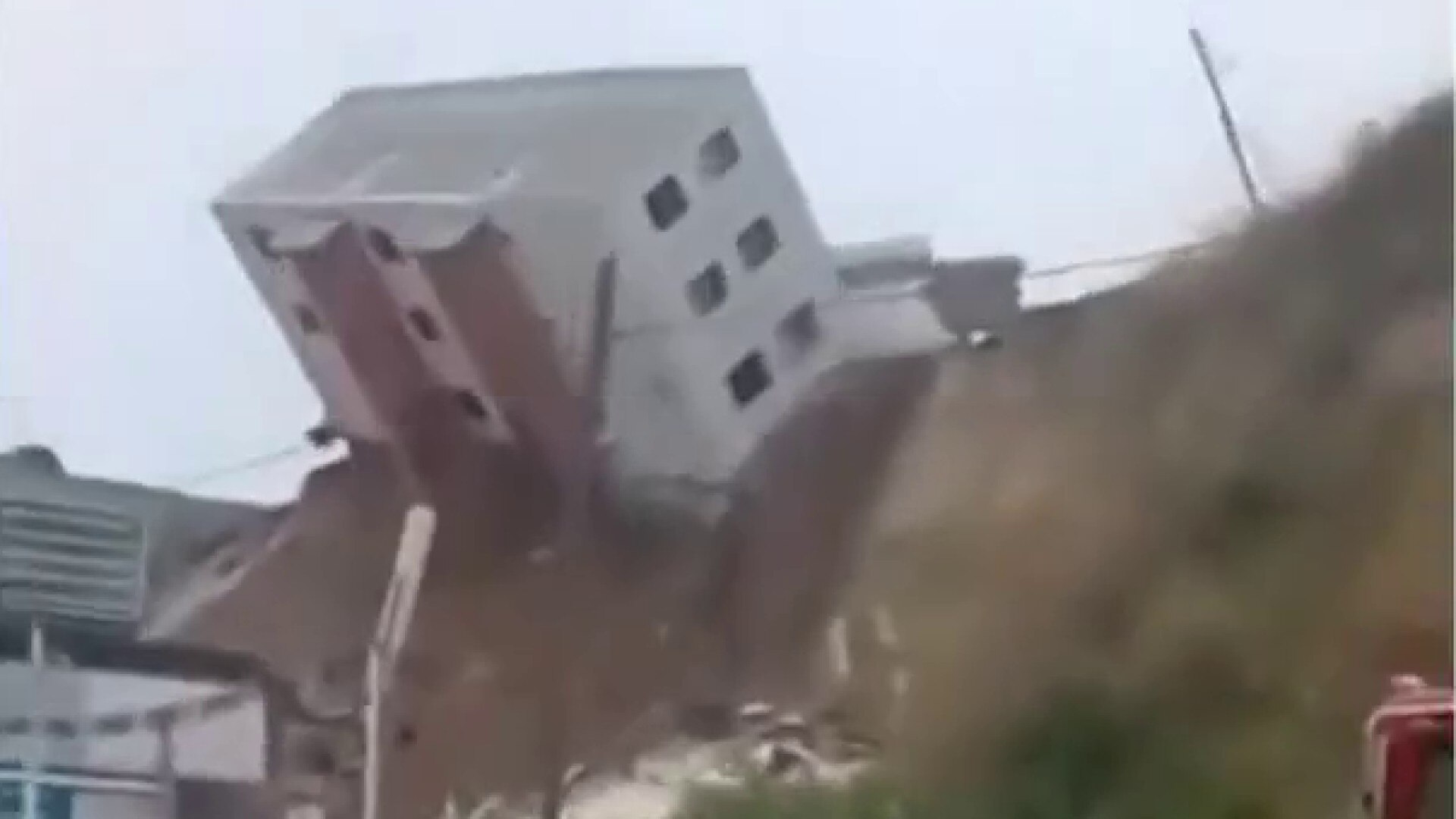 Watch Noticias Telemundo Mediodía Highlight: El edificio que se desplomó en Tijuana está en la ...