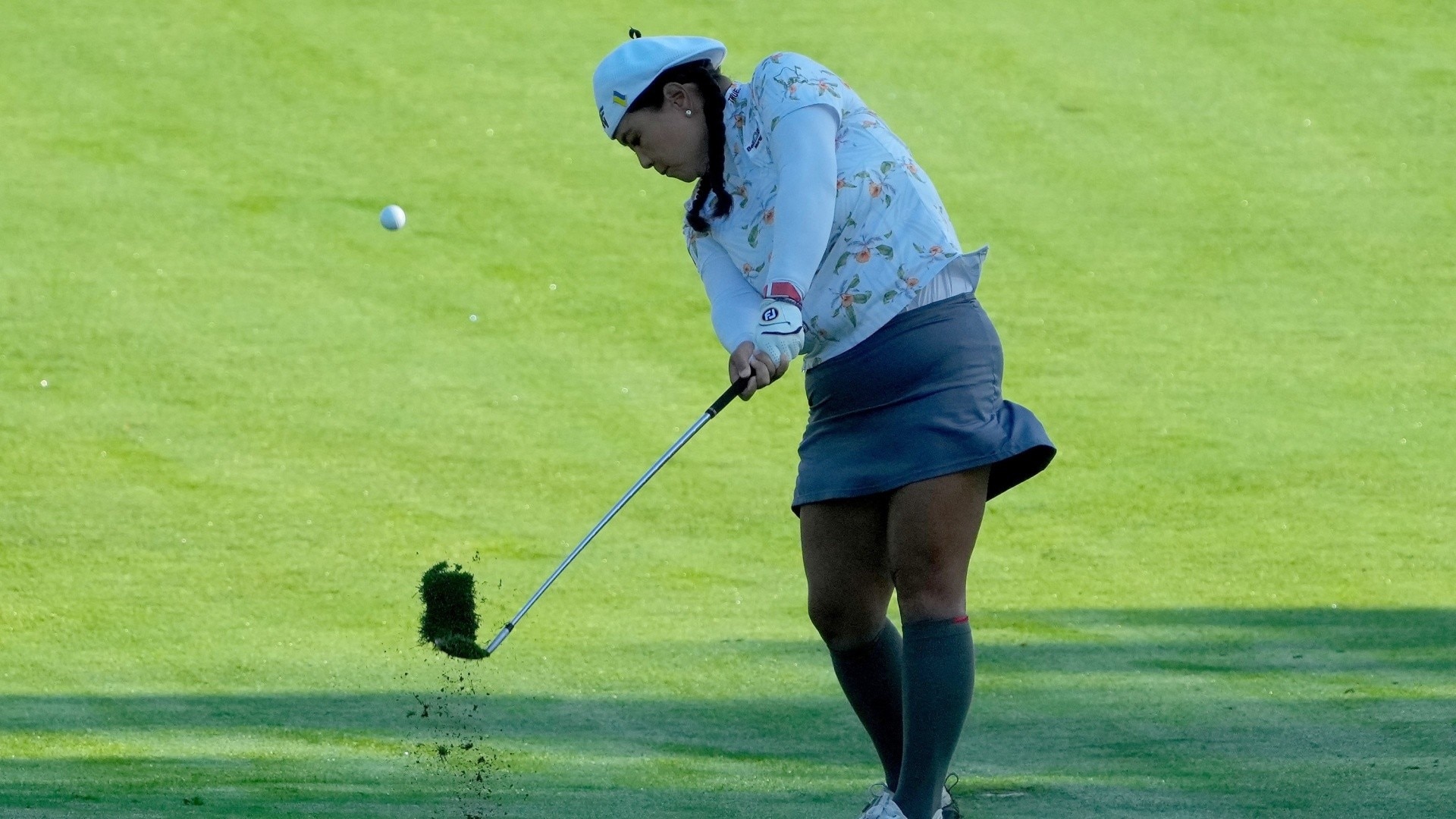Watch Sports Clip: Kim makes chip shot on No. 14 at Lotte Champ. - NBC.com