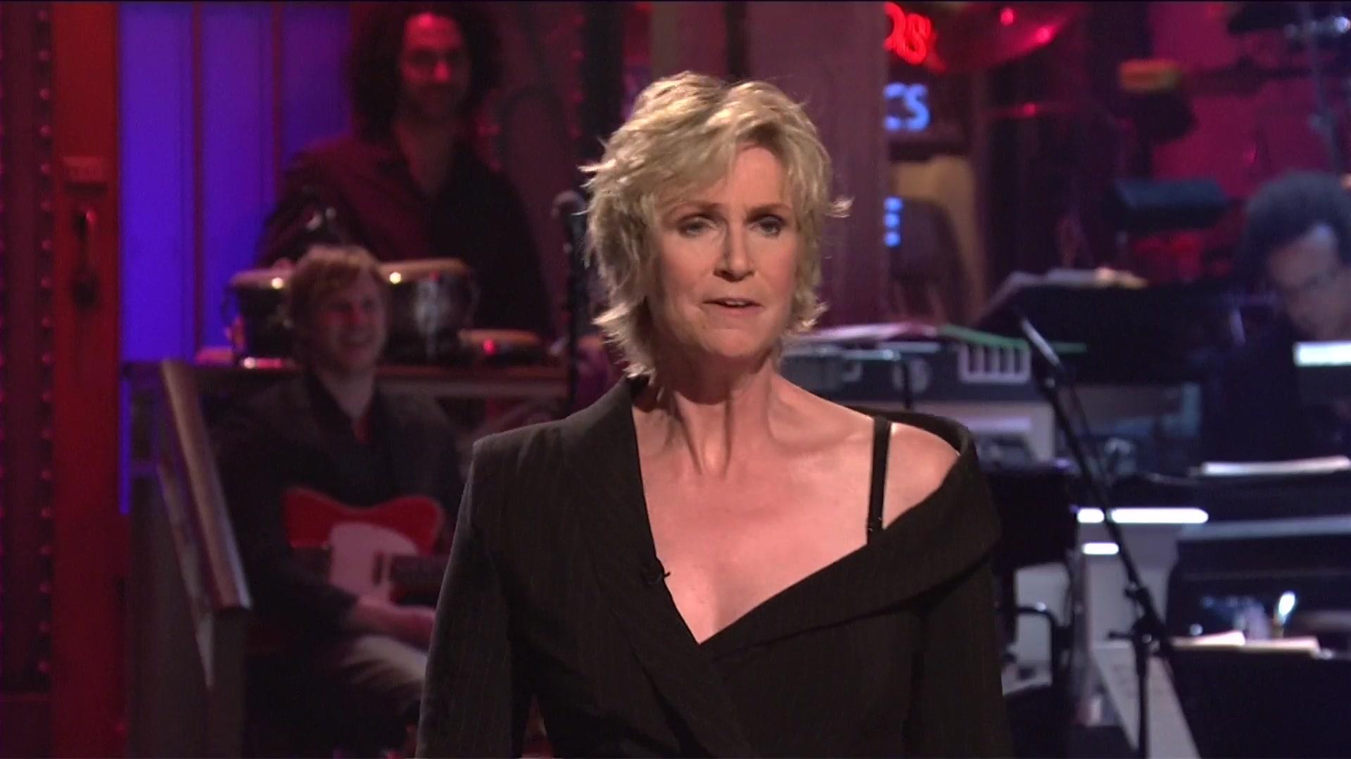 Watch Saturday Night Live Highlight: Jane Lynch monologue - NBC.com