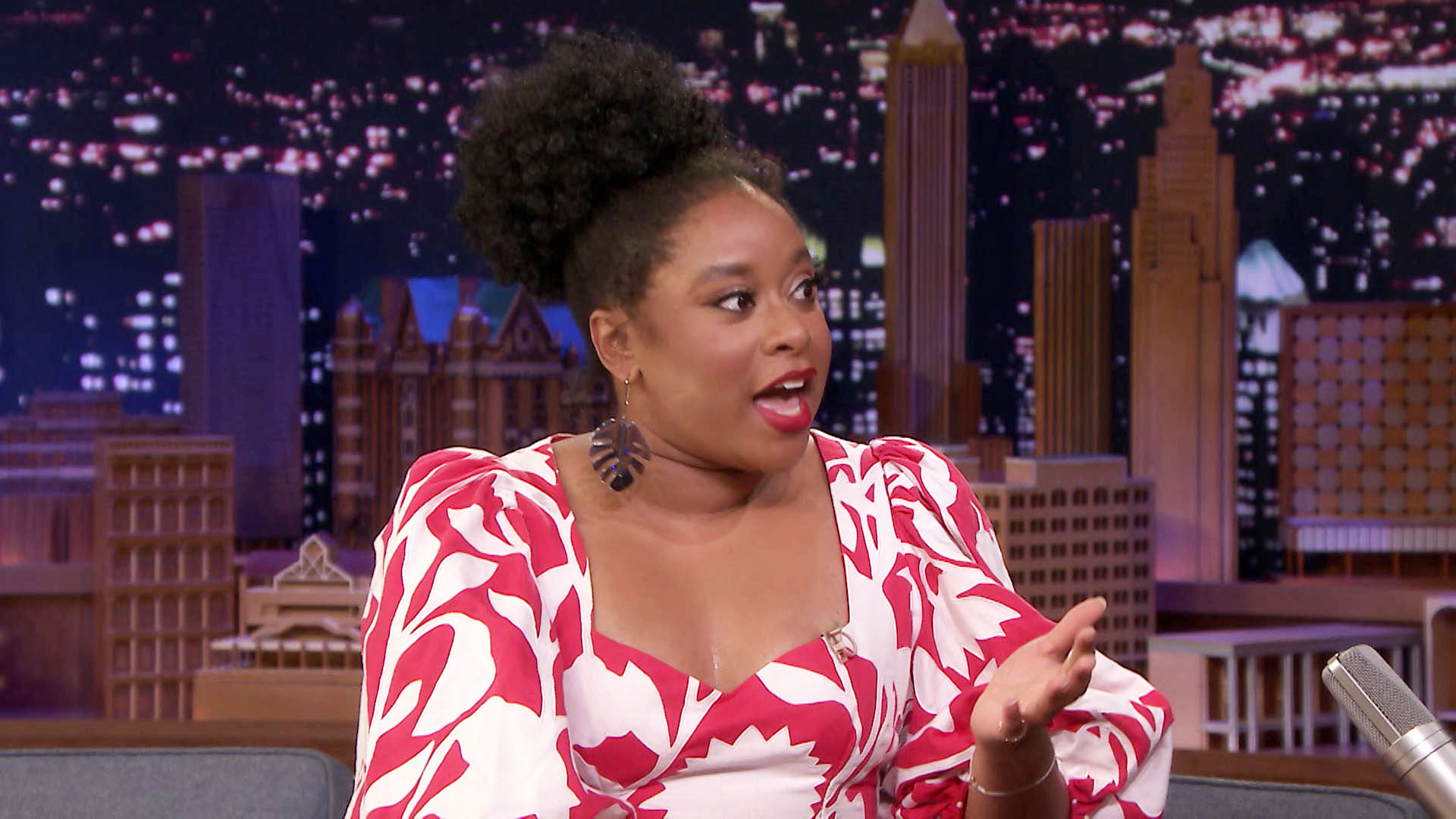Watch The Tonight Show Starring Jimmy Fallon Highlight: Phoebe Robinson ...