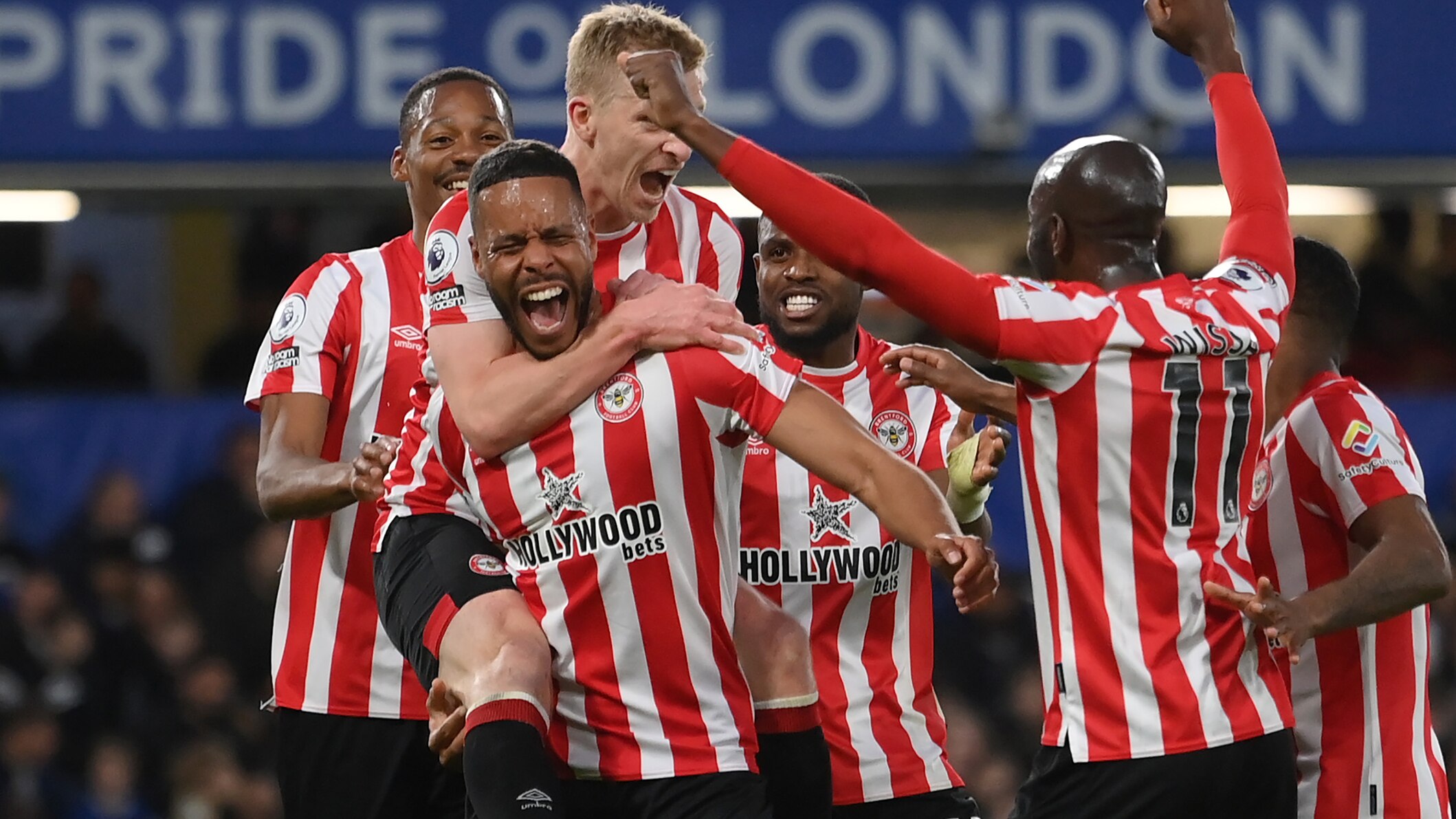 Watch Sports Clip: ¡Autogol! César Azpilicueta "ayudó" al Brentford ...