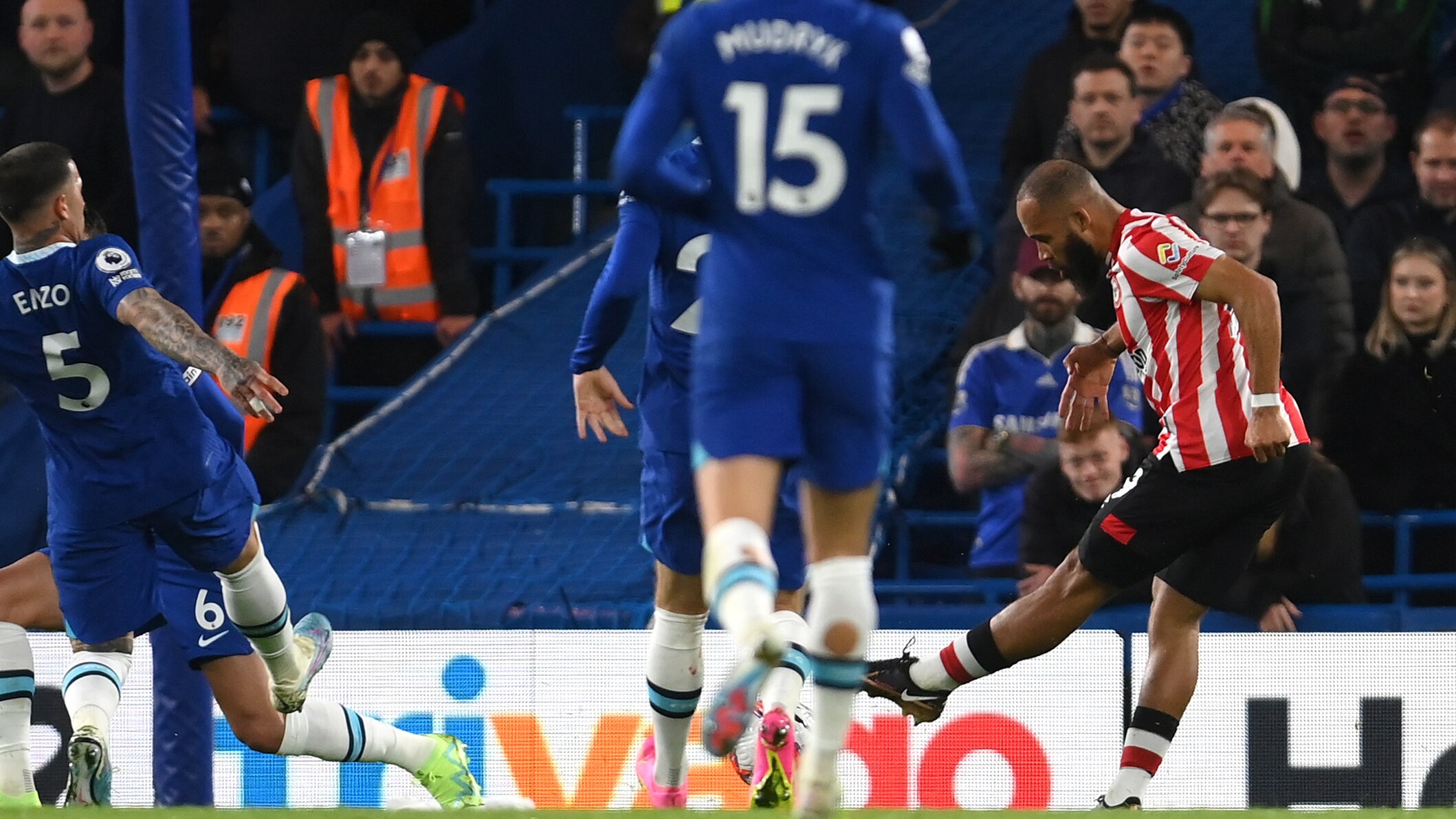 Watch Sports Clip: ¡Fulminante! Bryan Mbeumo enterró al Chelsea - NBC.com