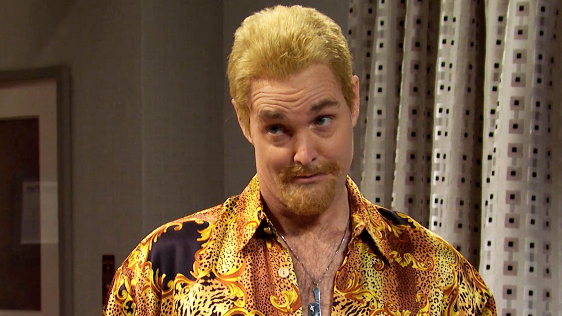 Watch Saturday Night Live Highlight: Threesome - NBC.com