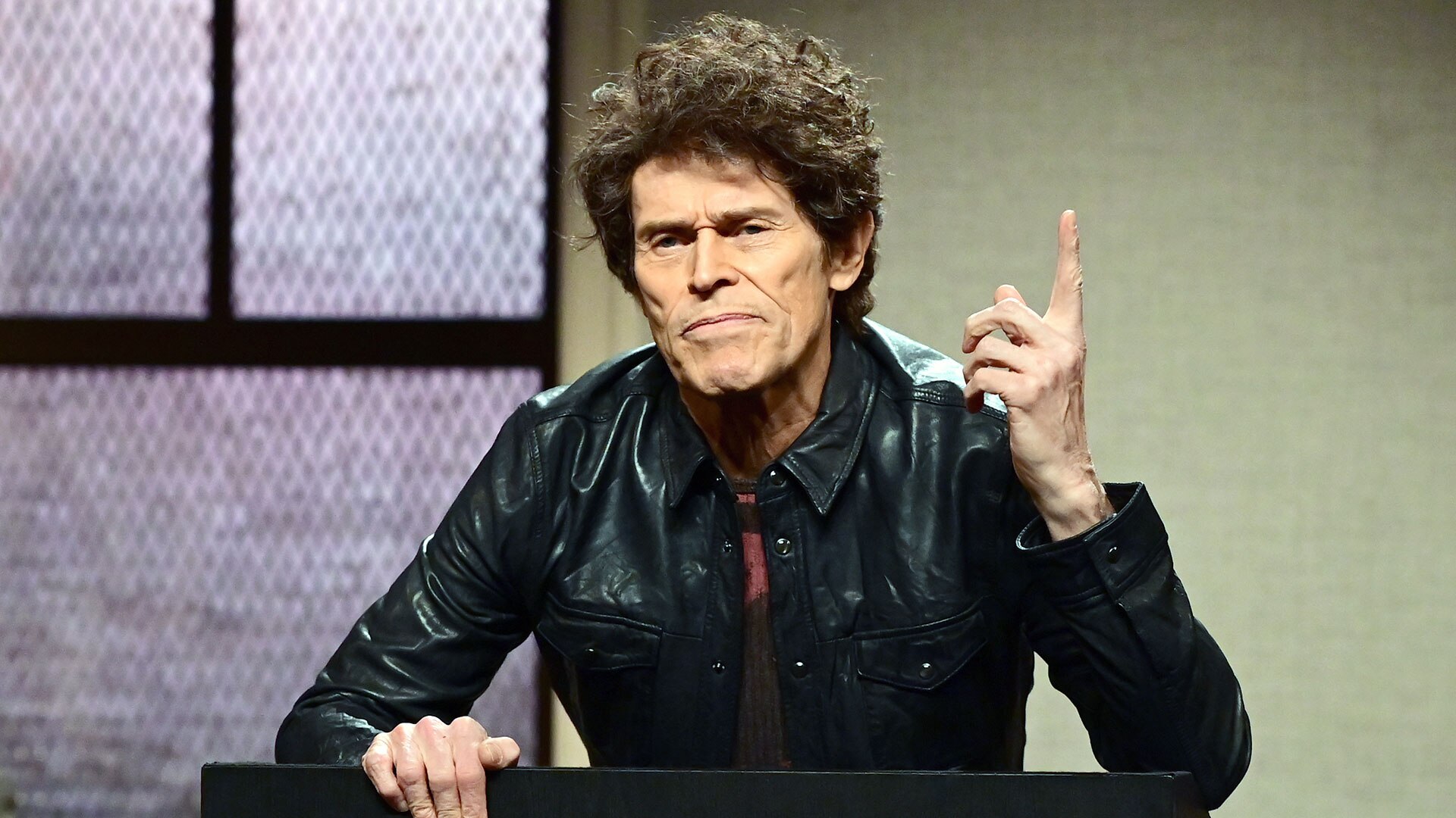 Watch Saturday Night Live Highlight: Tenant Meeting - NBC.com